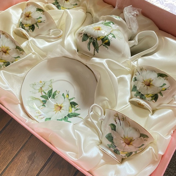 Dining | English Floral China Tea Set Designed By Englands Royal ...